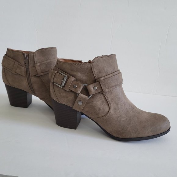 Indigo | Shoes | Indigo Rd Short Boots Shoes Womens M Faux Leather Side ...